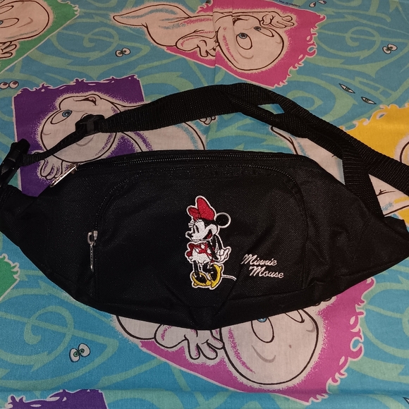 Disney | Bags | 9s Walt Disney World Minnie Mouse Fanny Pack Crossbody ...